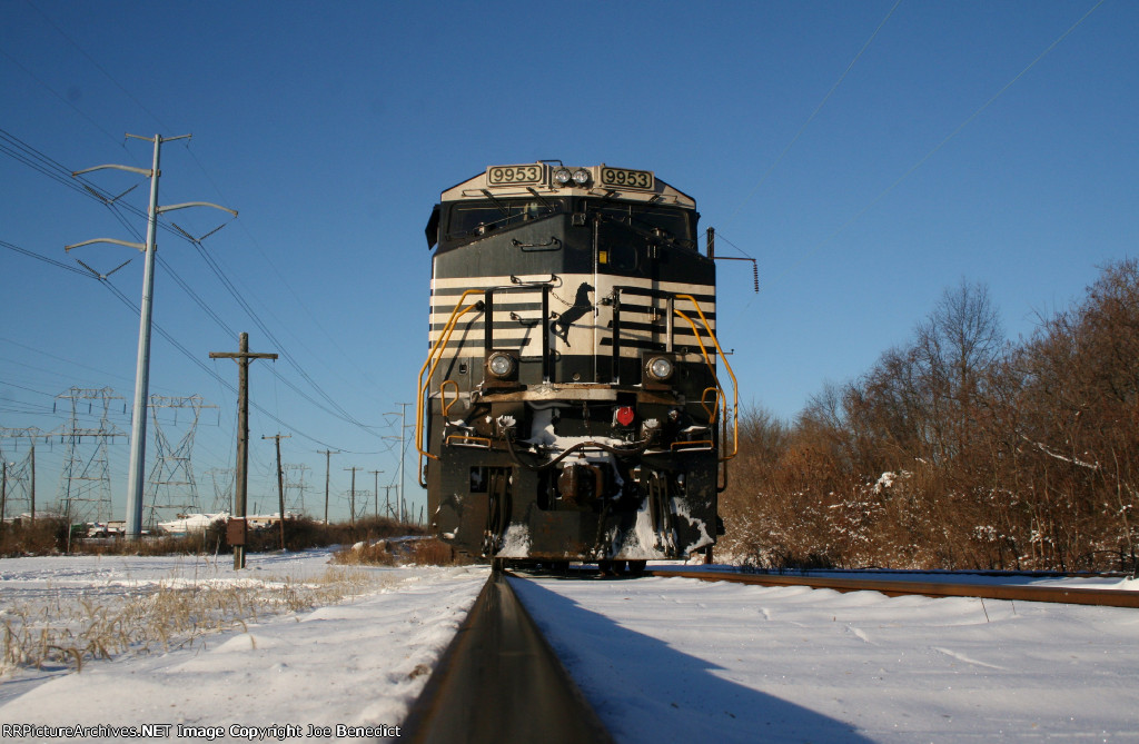 NS 9953 on 61Z